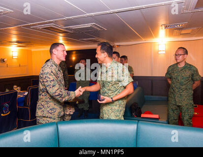 Singapore Army Col. Mark Tan Ken-Li, chief guard officer of Singapore ...