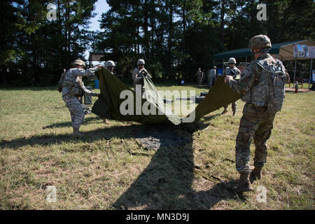 U.S. Soldiers, assigned to 264th Combat Sustainment Support Battalion ...