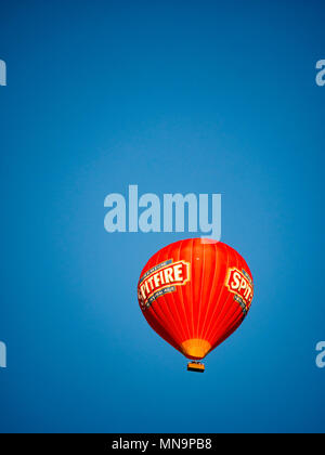 'Spitfire Kentish Ale' Hot air balloon in flight Stock Photo - Alamy