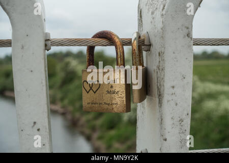 Worcester Diglis Bridge love locks Stock Photo - Alamy