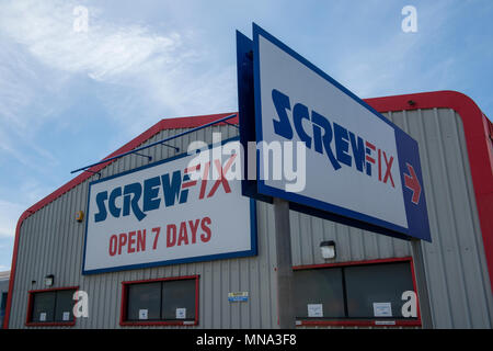 Screwfix retail & trade business supply chain articulated delivery ...
