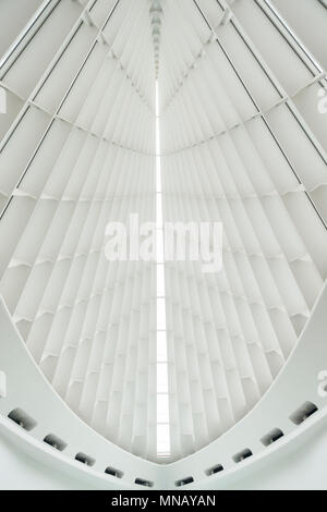 Windhover Hall in the Milwaukee Art Museum Stock Photo - Alamy