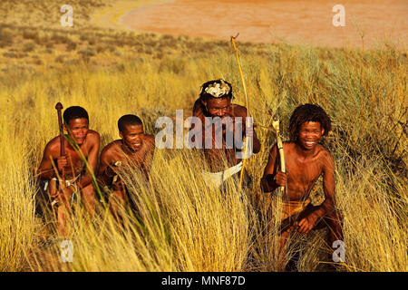 Bushmen of the San people hunting, Kalahari or Kgalagadi Transfrontier ...