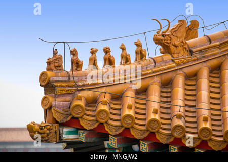 the forbidden city on the hall of roof structure Stock Photo - Alamy