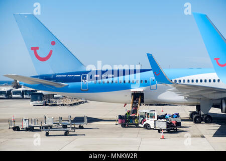 Tui logo on Thomson Boeing 737 aircraft tail, Birmingham Airport, UK ...