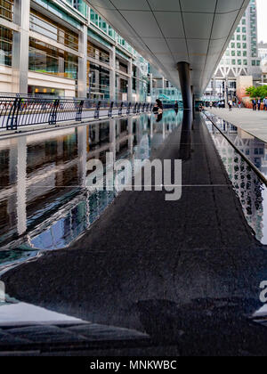 Adams Plaza Bridge, entrance to Crossrail Place, Canary Wharf, London ...