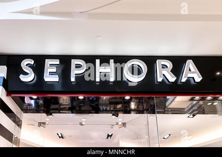 Sephora store logo sign, USA Stock Photo - Alamy