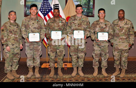 Soldiers from 339th Quartermaster Company, 498th Combat Sustainment ...