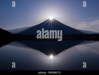 Double Diamond Fuji Stock Photo - Alamy