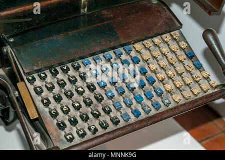 The keyboard of an old Linotype machine Stock Photo - Alamy