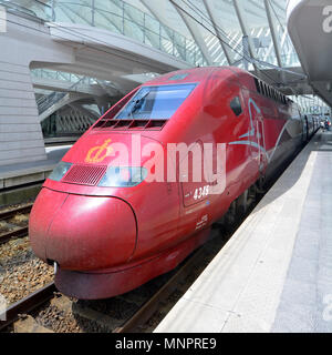 Aerodynamics on public transport SNCF TGV Thalys PBKA streamlined ...