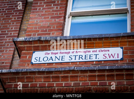 Sloane Street Sign Stock Photo - Alamy