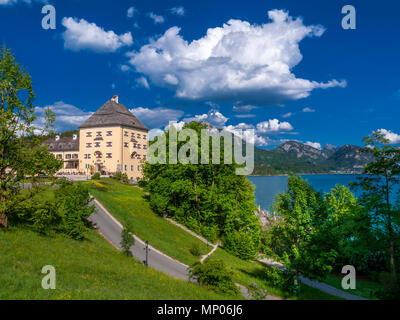 Schloss Fuschl castle, Fuschlsee lake, Salzkammergut, Salzburg state ...