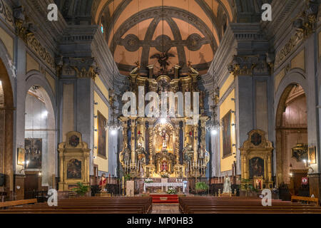 Innenraum der Pfarrkirche Sant Bartomeu in Valldemossa, Mallorca ...