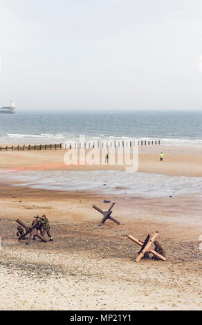 Blyth, Northumberland, UK. 20th May 2018. A cool sea breeze and light ...