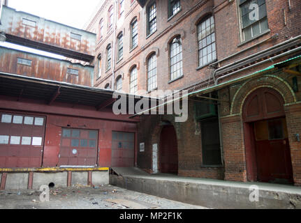 Old warehouse loading dock in Brooklyn New York, USA Stock Photo - Alamy