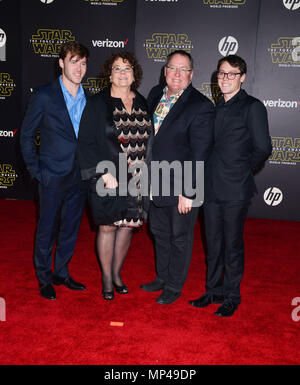 John Lasseter and wife Nancy and family John Lasseter honoured with a ...
