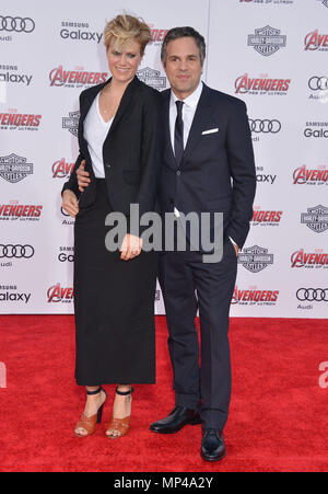 Sunrise Coigney, actor Mark Ruffalo, Keen Ruffalo, Bella Noche and ...