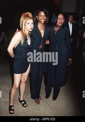 Xscape 90s Fashion