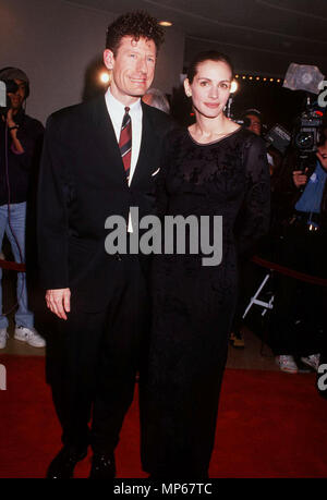1993 Julia Roberts Lyle Lovett John Barrett/PHOTOlink.net Stock Photo ...