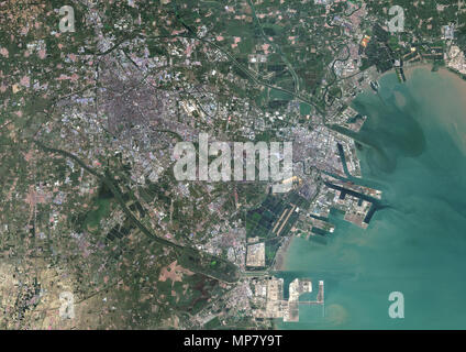 Aerial tianjin binhai port Stock Photo - Alamy