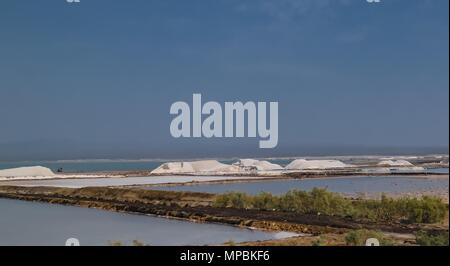 Salt Lake Afrera aka Lake Afdera or Giulietti or Egogi at Danakil Afar ...