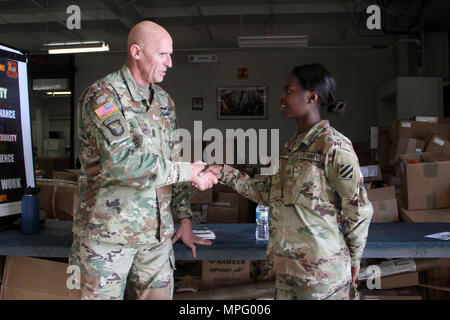 Soldiers of Bravo Company, 703rd Brigade Support Battalion, 2nd ...