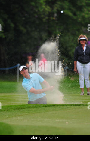 Nicolas Colsaerts playing golf Stock Photo - Alamy