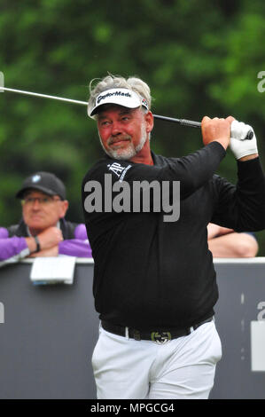 Professional Golfer Darren Clarke playing golf Stock Photo - Alamy