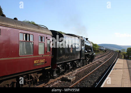 Stanier 8F preserved steam locomotive 48151 on Dalesman special train ...