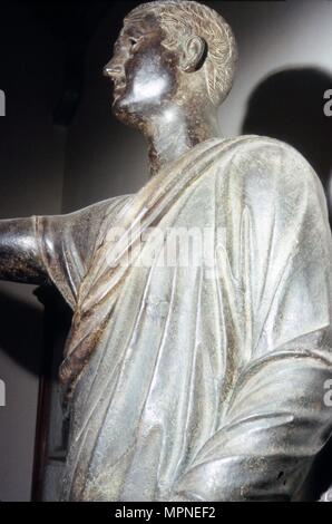 Detail of the Etruscan bronze Orator. Artist: Unknown Stock Photo - Alamy