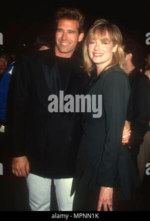 SUPERSTAR: THE LIFE AND TIMES OF ANDY WARHOL, Andy Warhol in picture ...