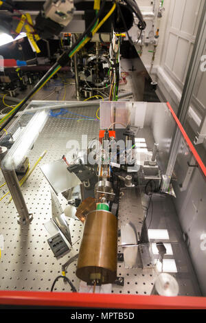 Details / view of the Ytterbium ion optical clock during Open House Day ...
