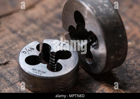 Imperial threading Split Dies Stock Photo - Alamy
