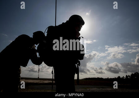 Marines equip a Target Handoff System v2.0 during a Marine Corps Combat ...