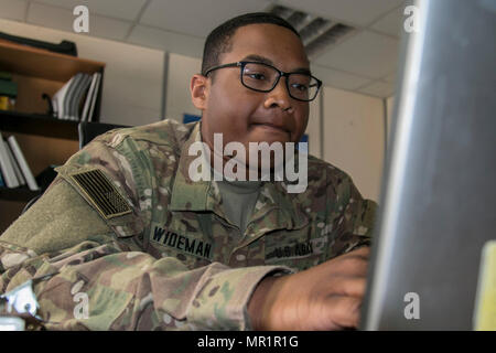 camp buehring, Kuwait, Medical Clinic Stock Photo - Alamy