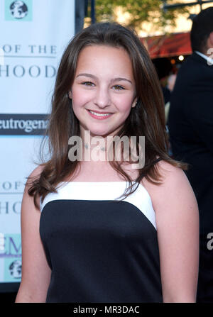 Allison Bertolino arriving at the premiere of "Divine Secrets of the Ya ...