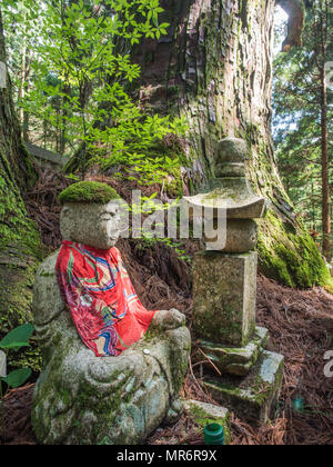 Japanese religion. Jizo Bosatsu, buddhist statues, Iwayaji Temple 45 ...
