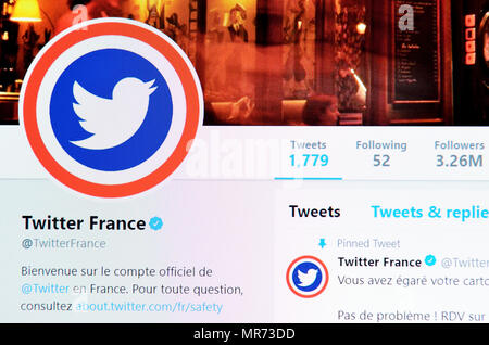 Official French Twitter account Twitter page (2018 Stock Photo - Alamy