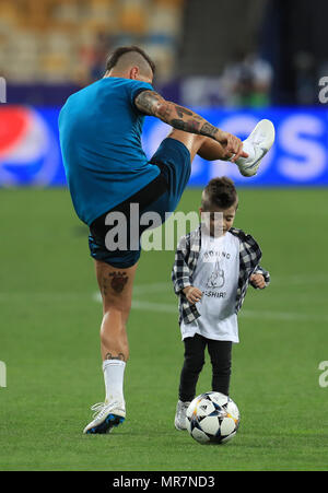 Real Madrid's Sergio Ramos with his son Marco during the training ...