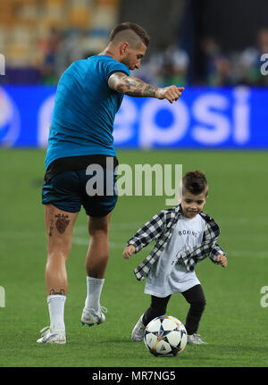 Real Madrid's Sergio Ramos with his son Marco during the training ...