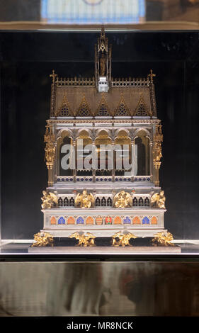 The Holy Right Hand of St. Stephen, in a chapel of the Basilica of St ...