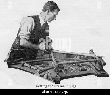 1932 Hand building bicycles at the Raleigh factory in Nottingham ...