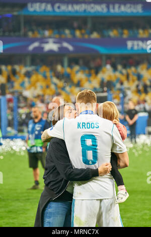Toni Kroos of Real Madrid with daughter during the UEFA Champions ...