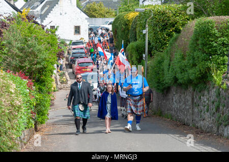 World Highland Games Champion Gregor Edmunds models the official tartan ...