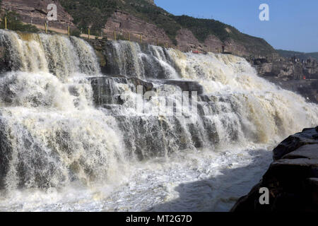Linfen, China's Shanxi Province. 27th Oct, 2020. Liu Yingzi of Hunan ...