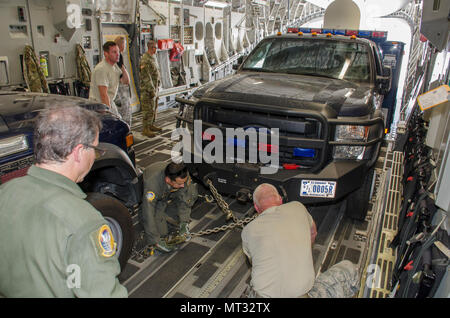 Members of the Arizona National Guard’s 91st Civil Support Team and the ...