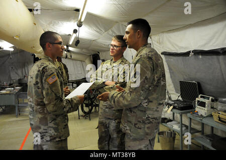 Soldiers assigned to the 47th Combat Support Hospital, 62nd Medical ...