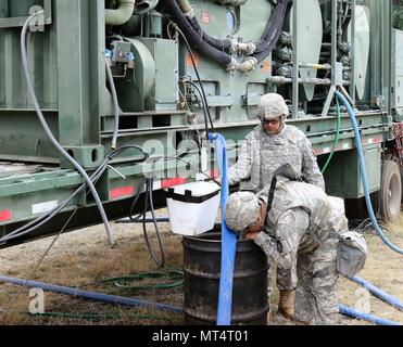 Army Reserve Soldiers from the 340th Chemical Company out of Houston ...