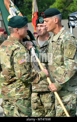 Lt. Gen. Francis M. Beaudette, Commanding General, U.S. Army Special ...